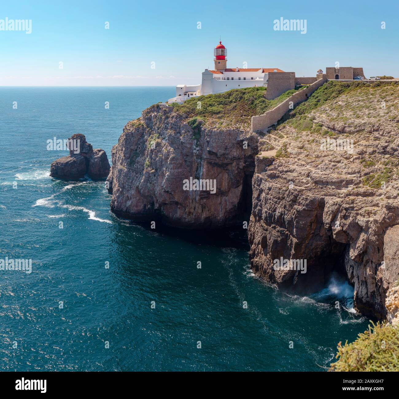 Cabo de são vicente portugal lighthouse hi-res stock photography and ...