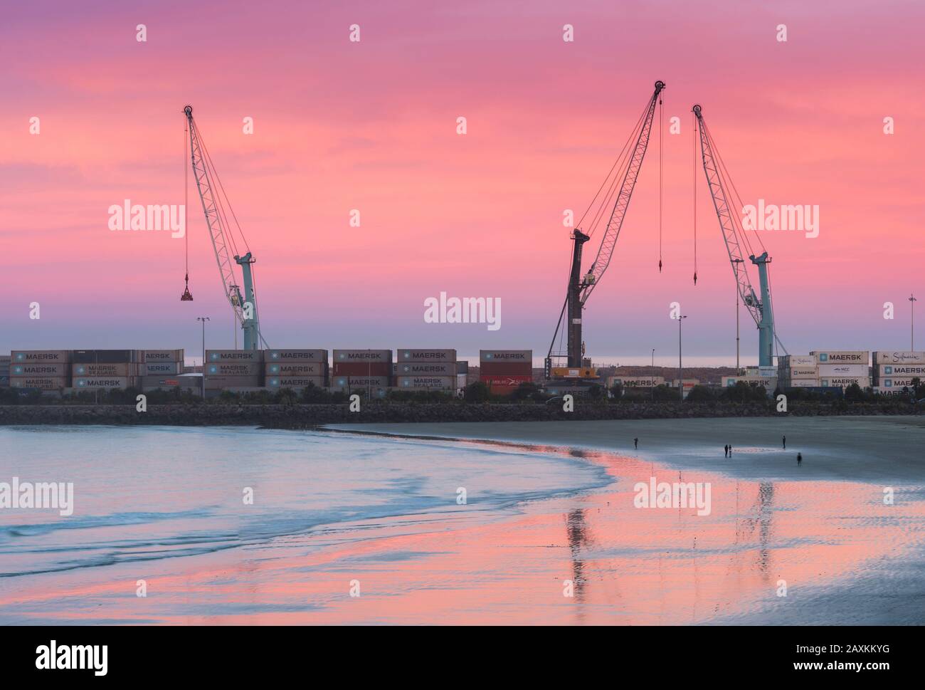 Port of timaru hi-res stock photography and images - Alamy