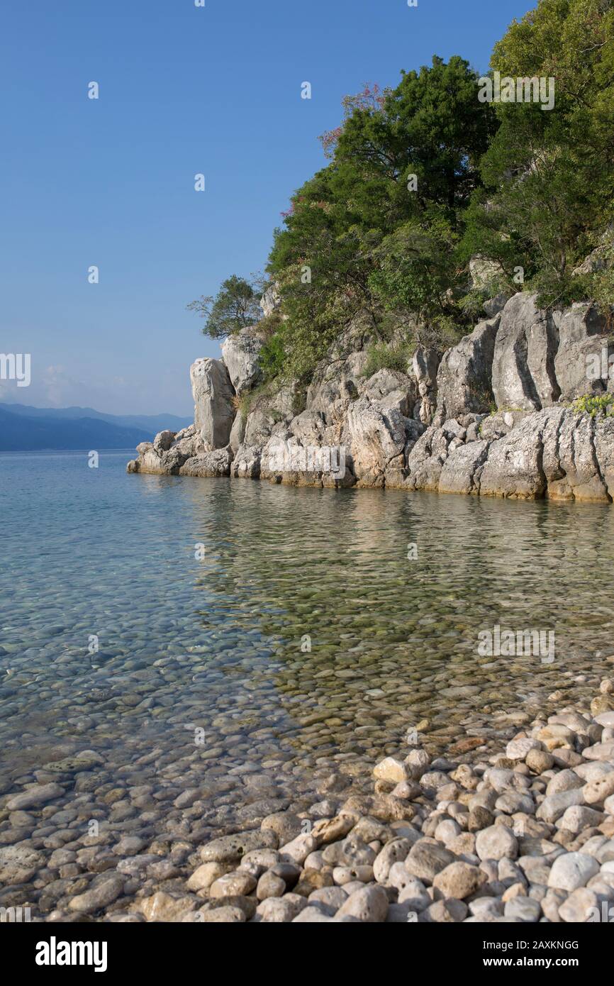 Lone bay beach croatia hi-res stock photography and images - Alamy