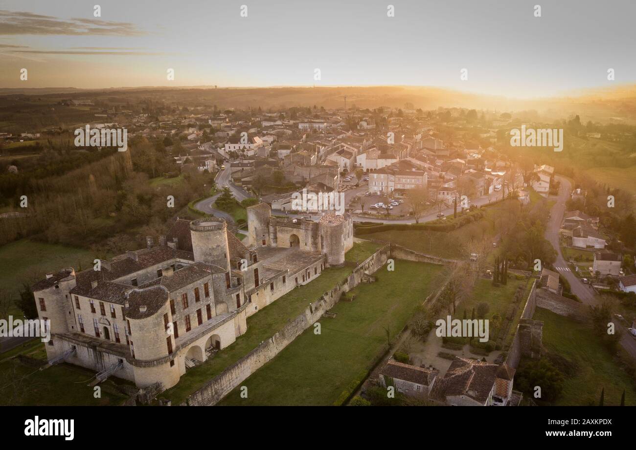 LOT ET GARONNE DURAS, AERIAL VIEW OF THE DURAS CASTLE, FORTRESS BUILT ...