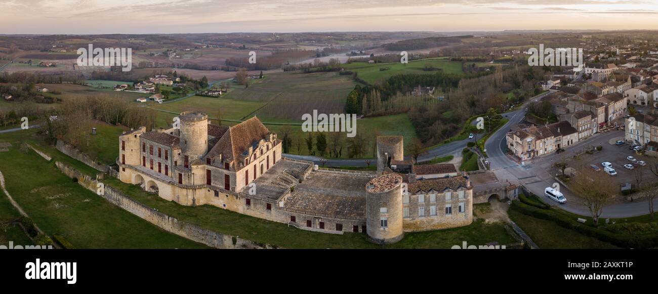 LOT ET GARONNE DURAS, AERIAL VIEW OF THE DURAS CASTLE, FORTRESS BUILT ...