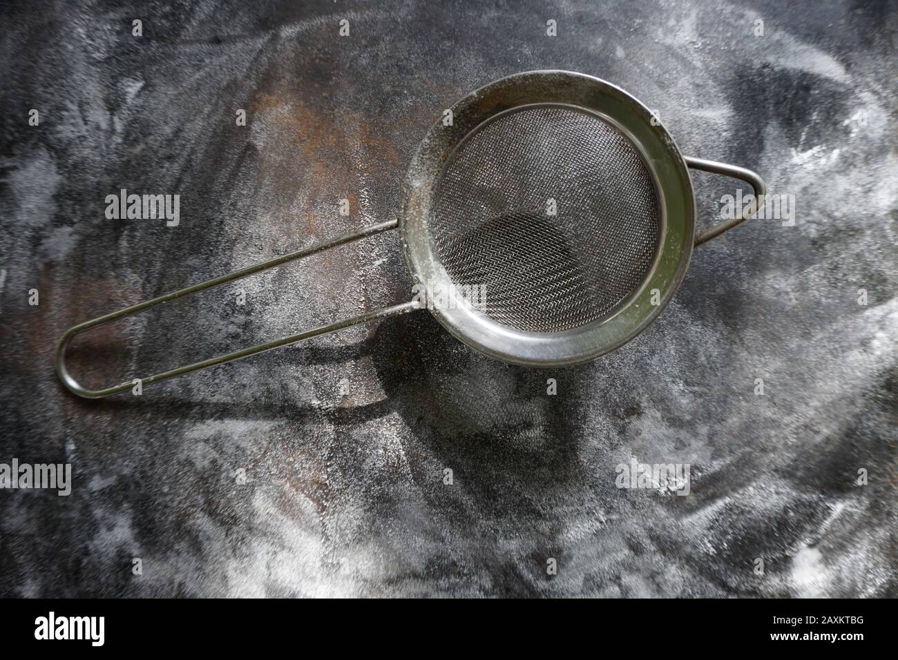 Stainless Steel Fine Mesh Strainer Colander Flour Sieve with Handle on ...