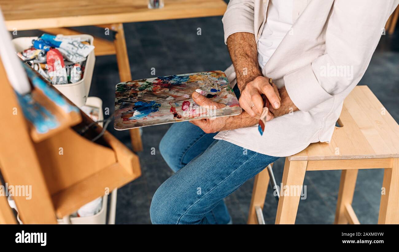 Male painter palette brush hi-res stock photography and images - Alamy
