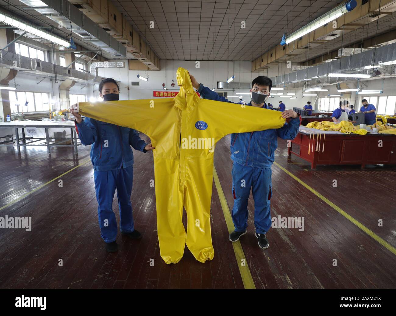 Rubber suits hi-res stock photography and images - Alamy