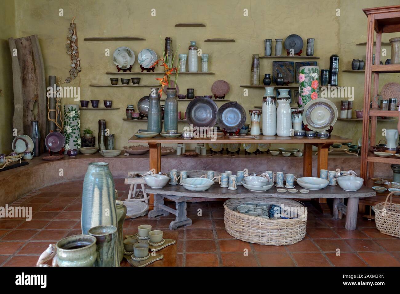 Ugo Bigyan's Pottery Garden in Tiaong, Quezon is a pottery garden ...