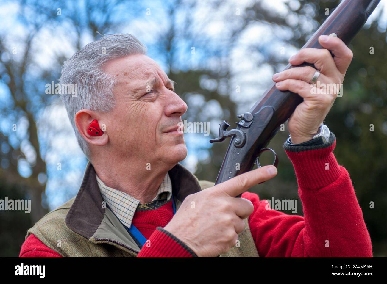 Vintage game shooting england hi-res stock photography and images - Alamy