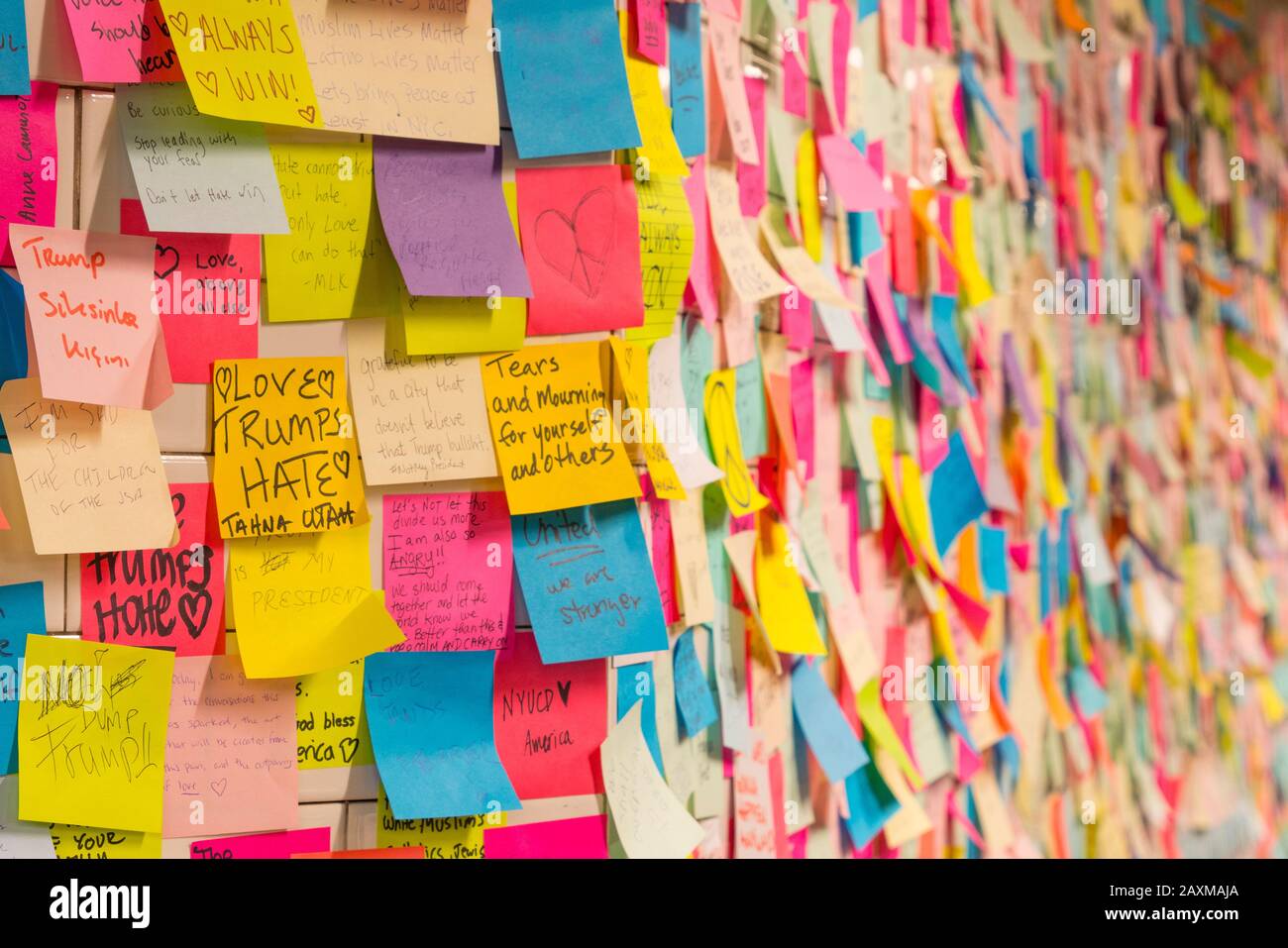 The new yorker cover hi-res stock photography and images - Alamy