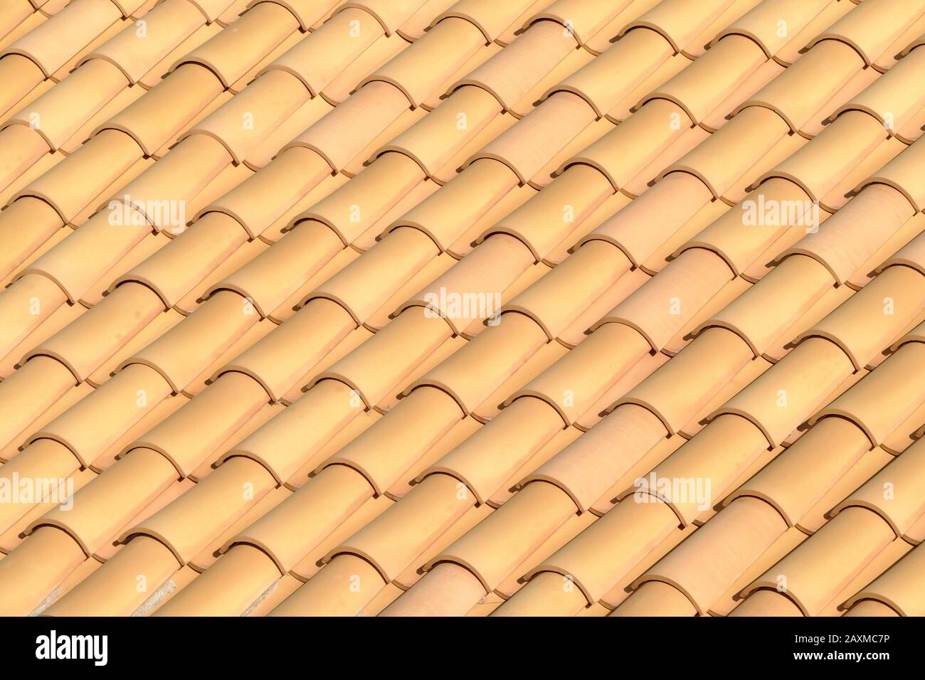 Curved clay tiles hi-res stock photography and images - Alamy