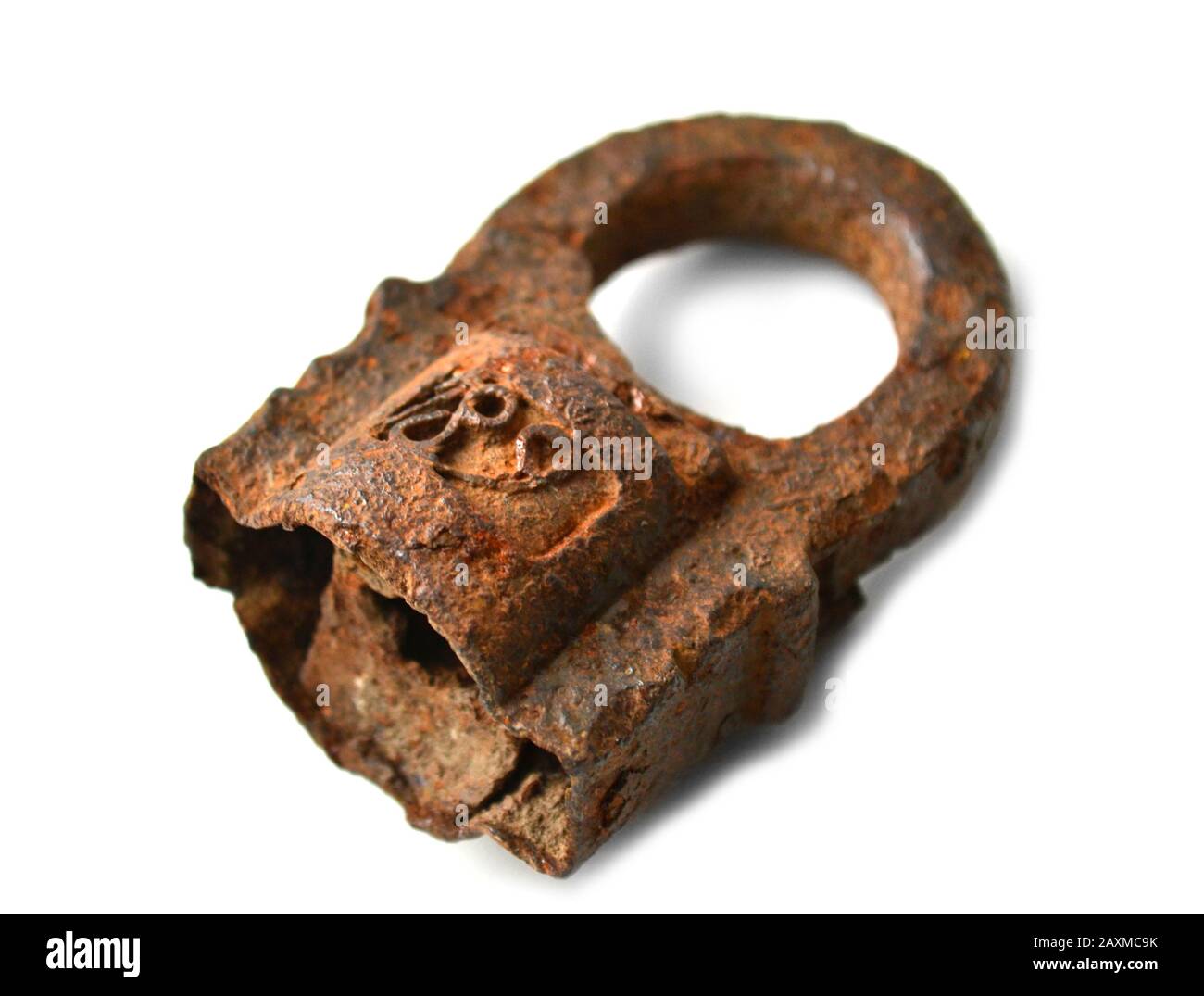 Ancient door lock hi-res stock photography and images - Alamy