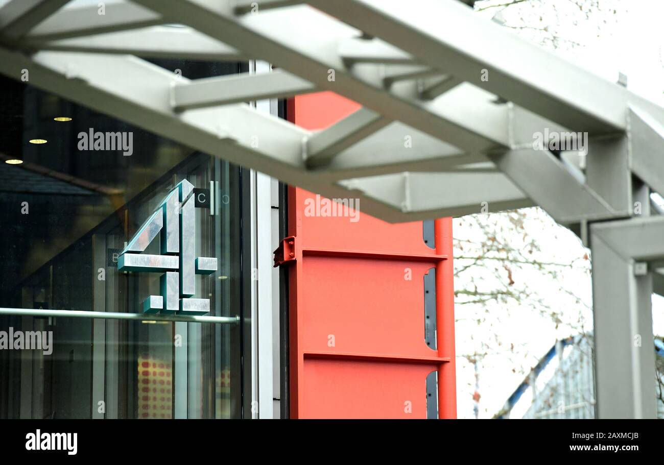Channel 4 television studio hi-res stock photography and images - Alamy