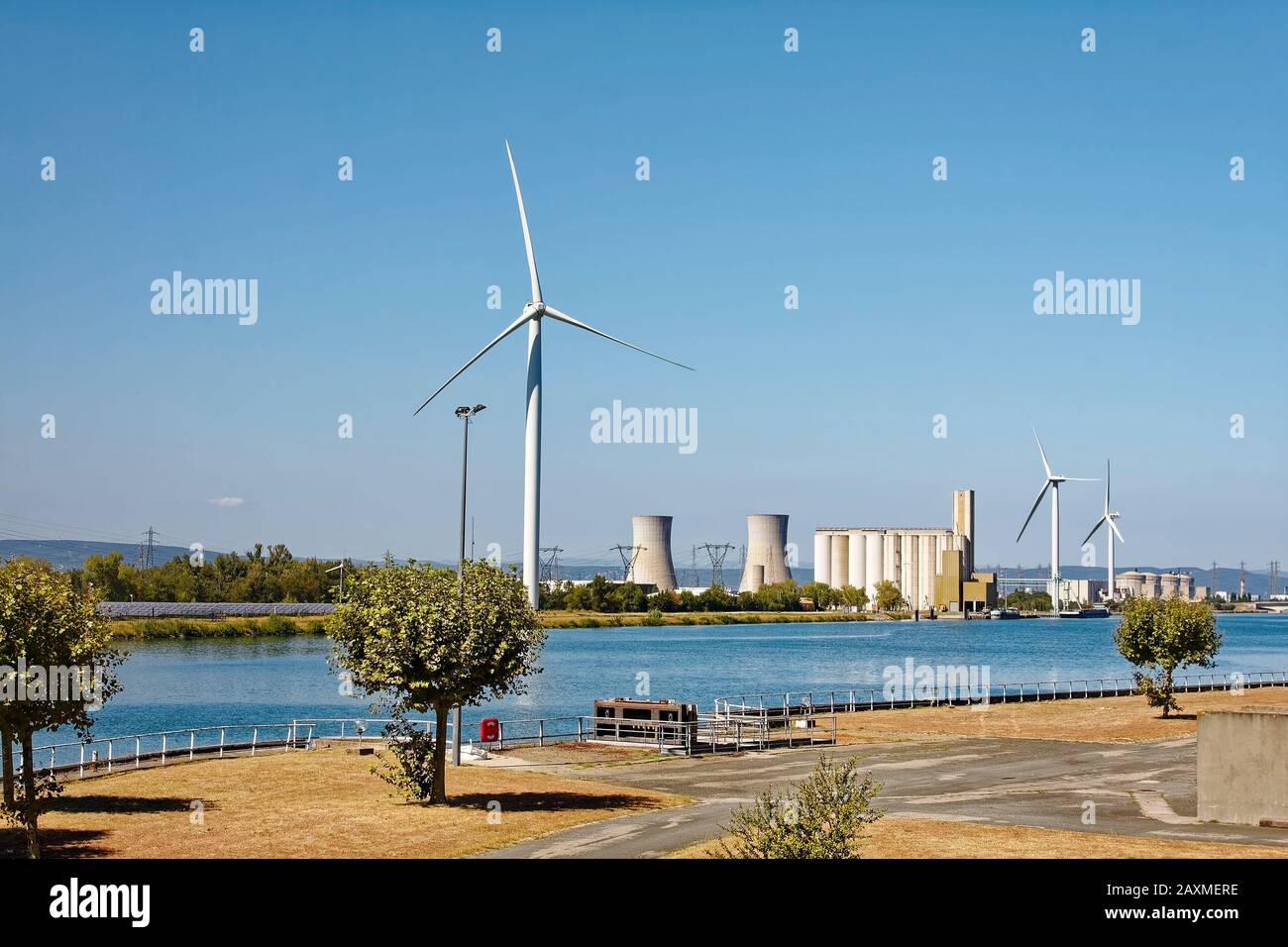 Cooling towers with solar panels hi-res stock photography and images ...
