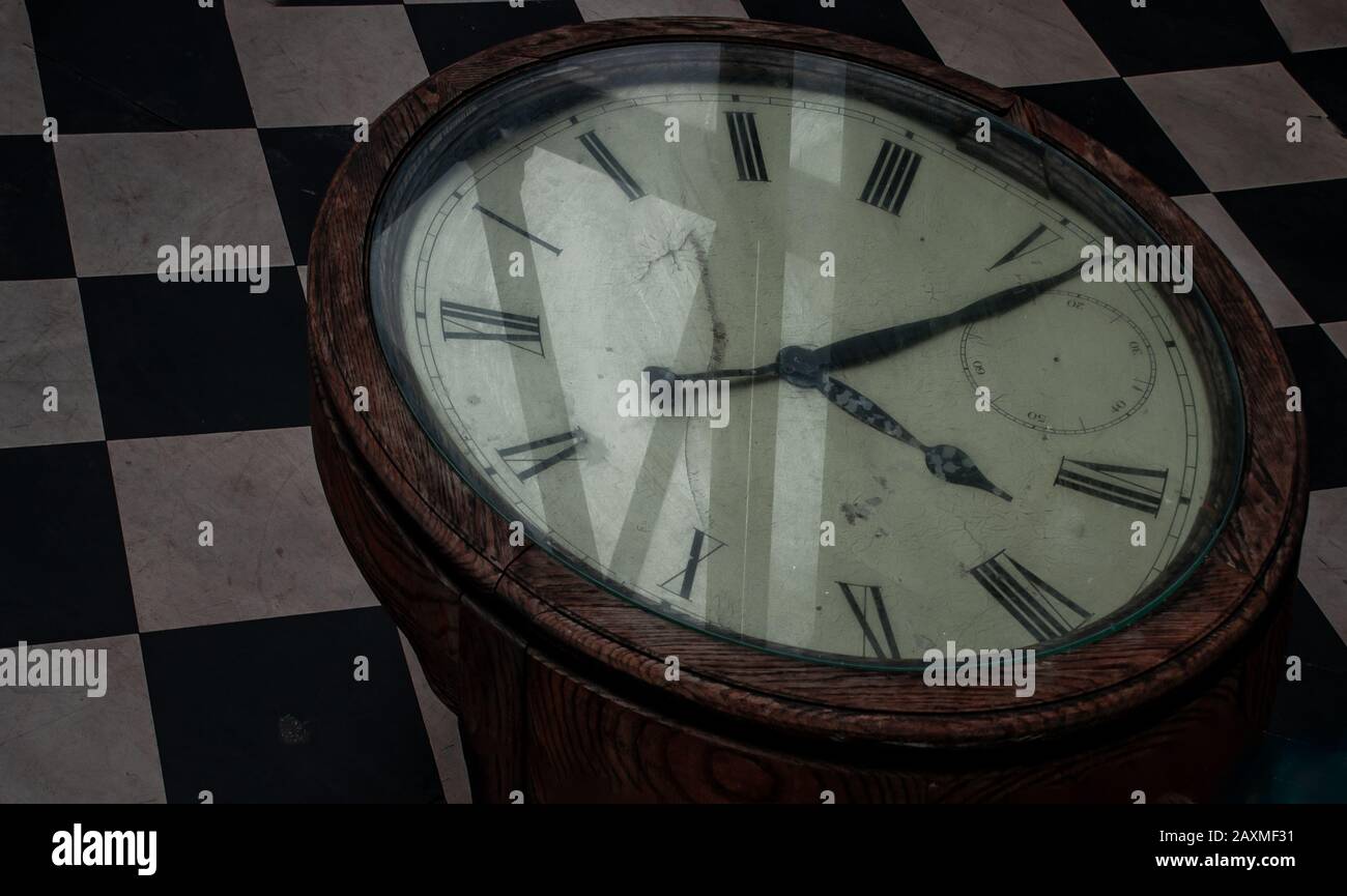 Old antique clock, Concept of time, Retro style, Vintage clock ...