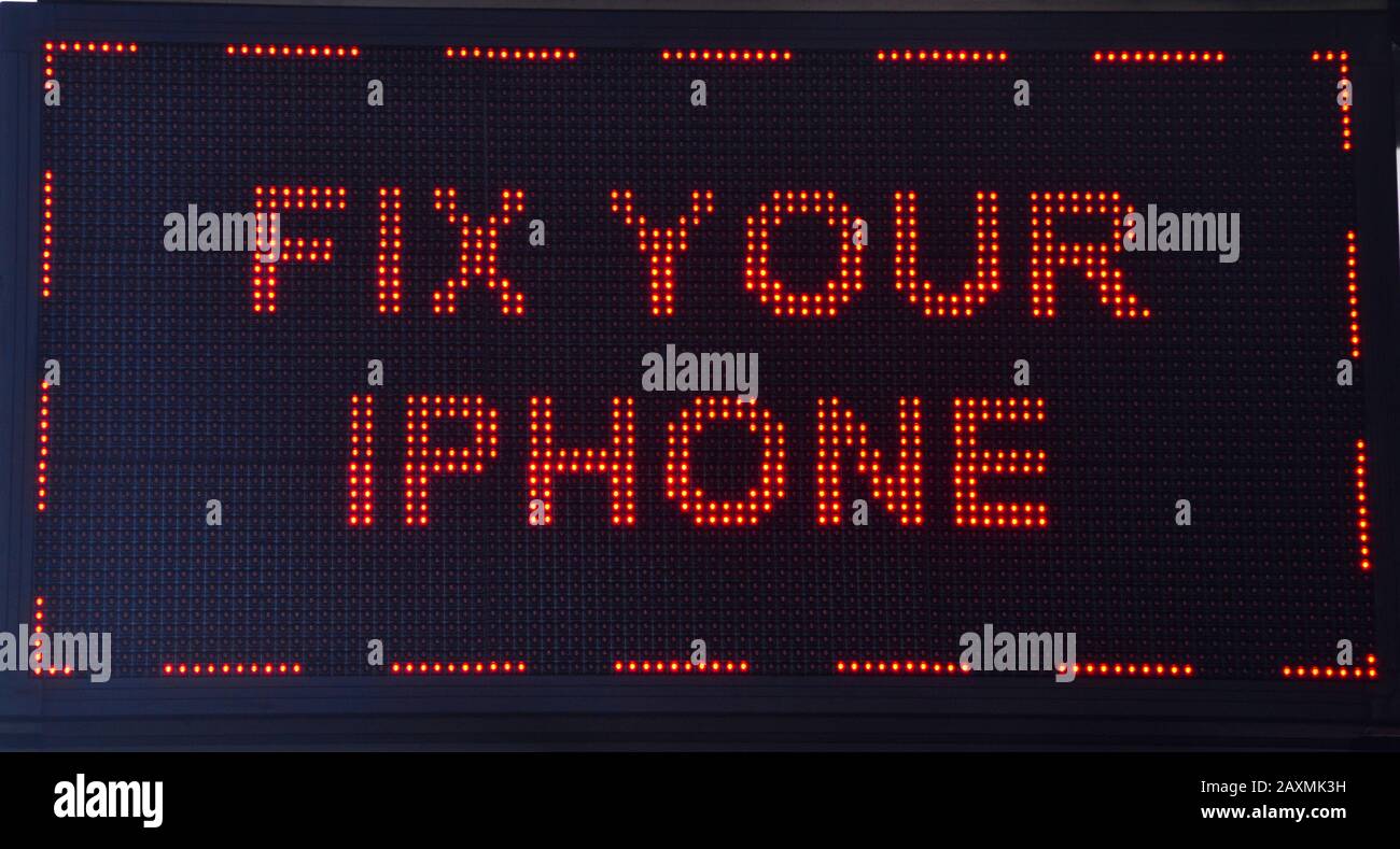 Iphones fix hi-res stock photography and images - Alamy