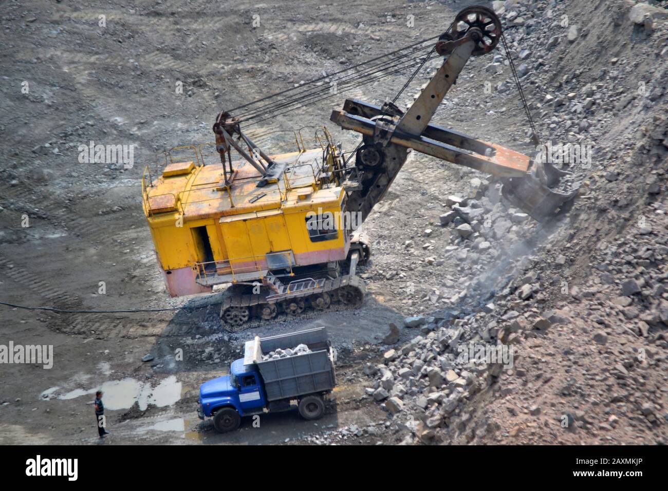 Close up quarry truck hi-res stock photography and images - Alamy