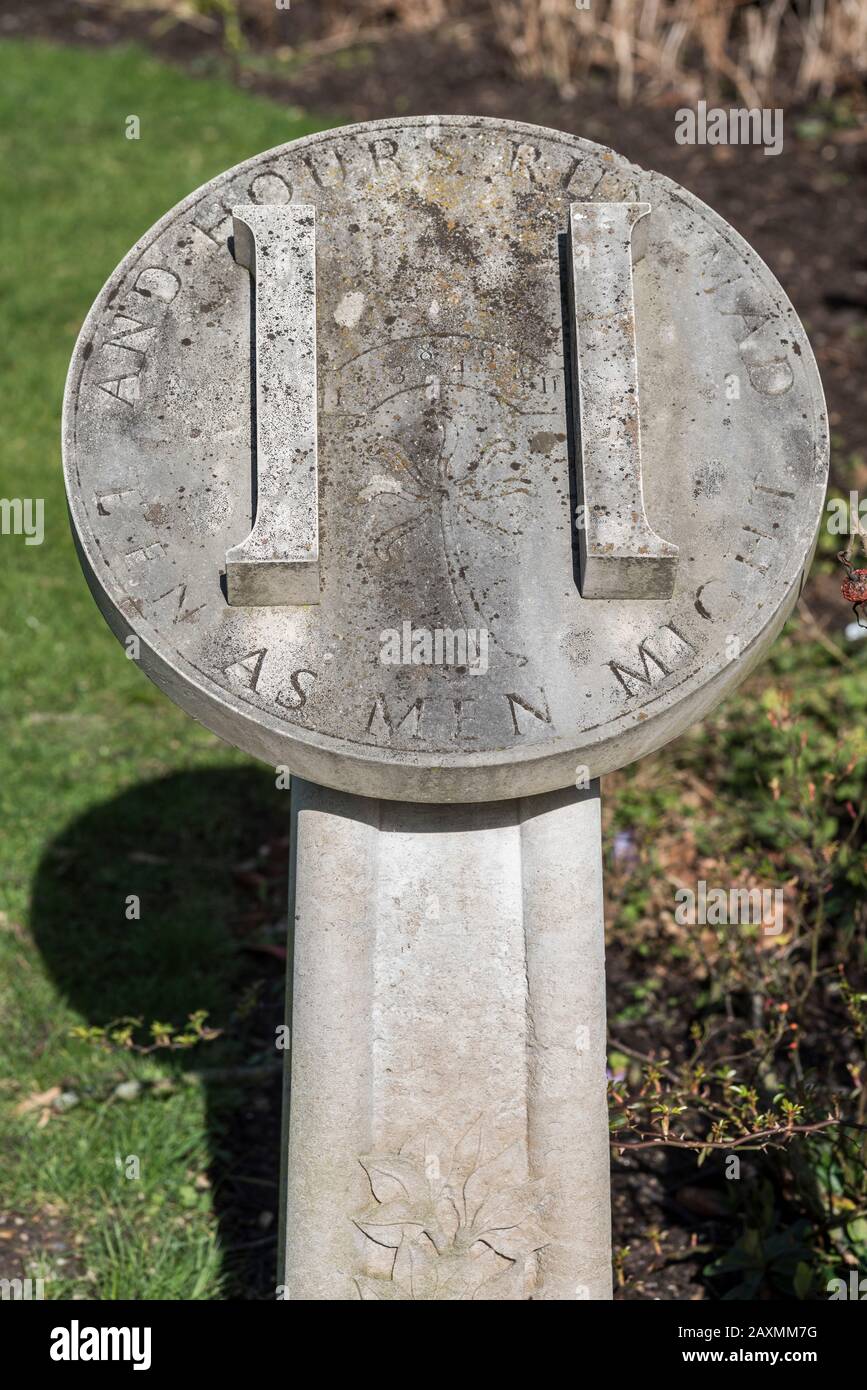 Dual polar dial, both the dial plate and gnomon parallel to the earth's ...