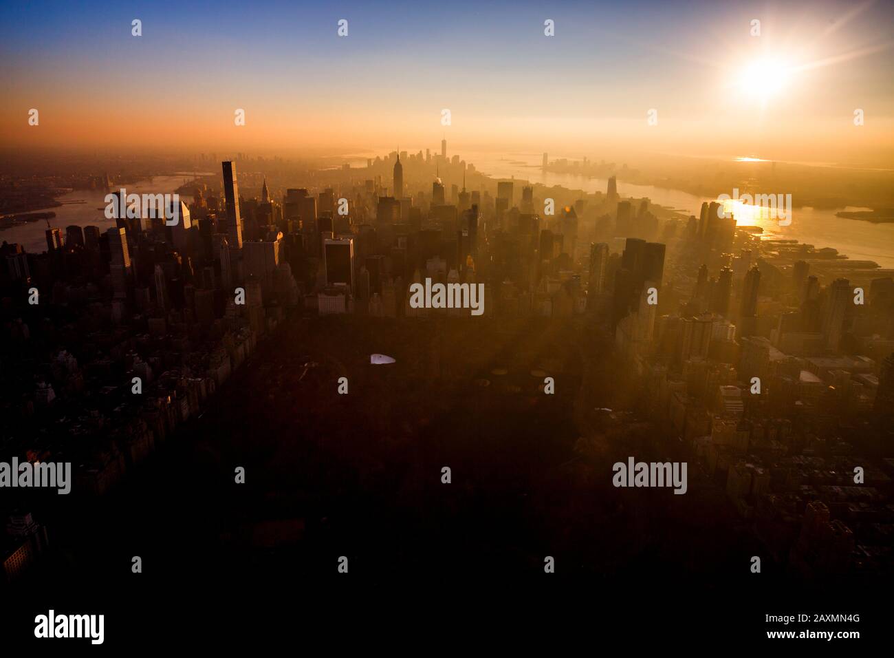 Sunset over Central Park and midtown Manhattan, New York City Stock ...