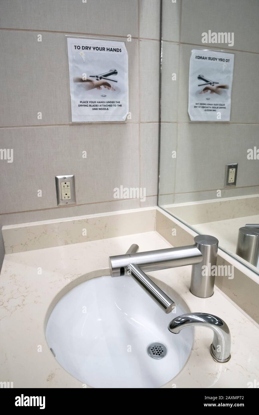 Built in hand dryers hi-res stock photography and images - Alamy