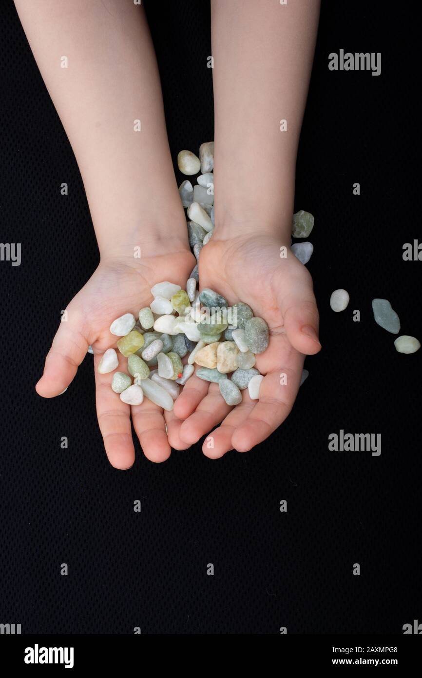 Clean pebbles hi-res stock photography and images - Alamy