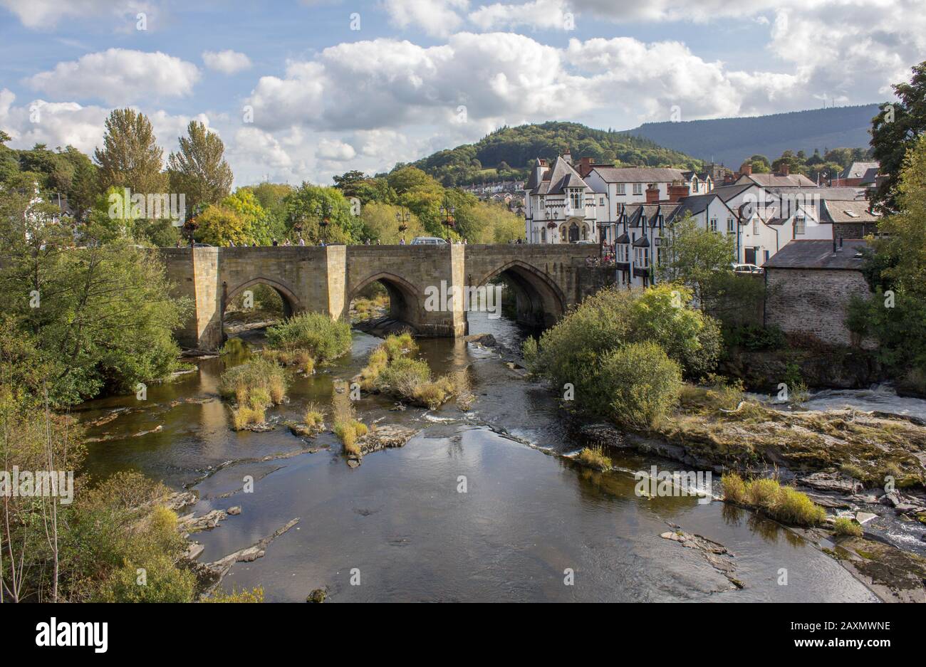 River dee bridge hi-res stock photography and images - Alamy