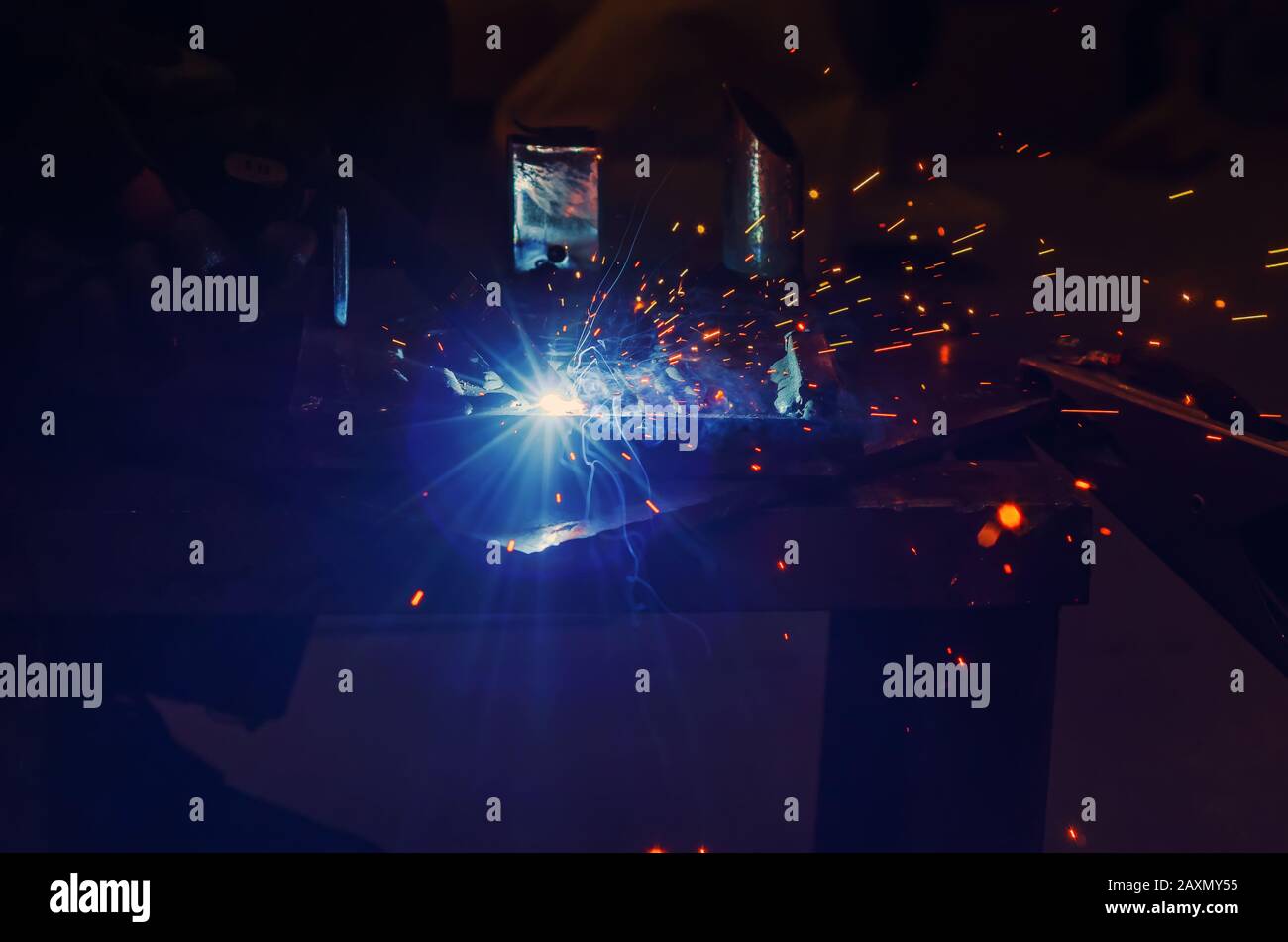 Helmet with arc welding visor hi-res stock photography and images - Alamy