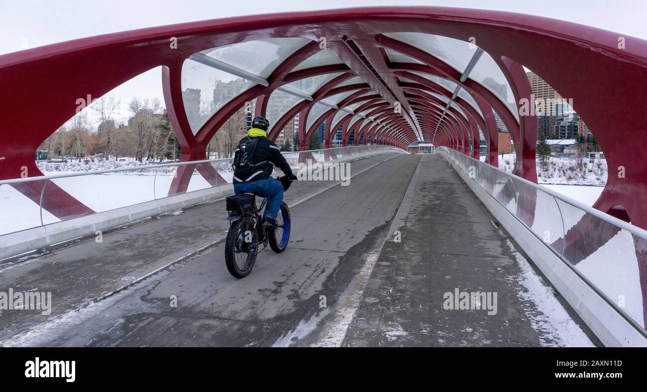 Downtown calgary mountain hi-res stock photography and images - Alamy