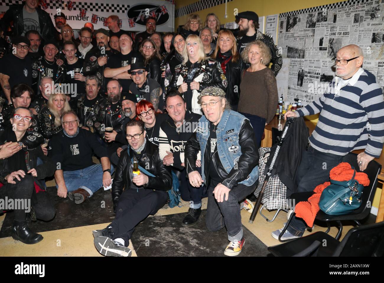 Ton up boys 1960s hi-res stock photography and images - Alamy