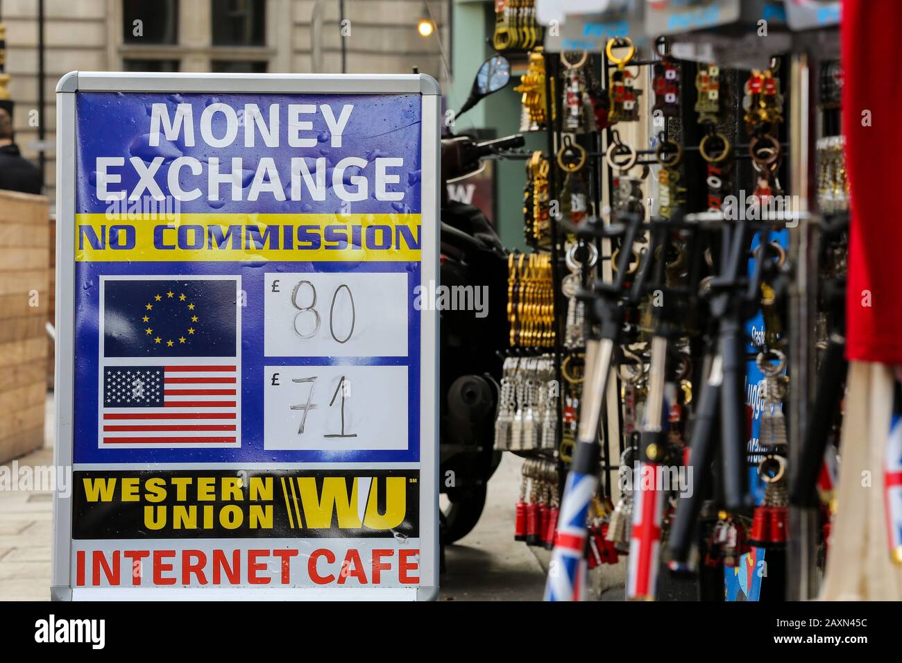 London, UK. 5th Feb, 2020. An exchange rate board next to a souvenirs ...