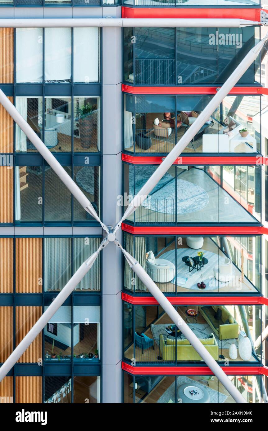 Tate modern blavatnik building viewing level hi-res stock photography ...