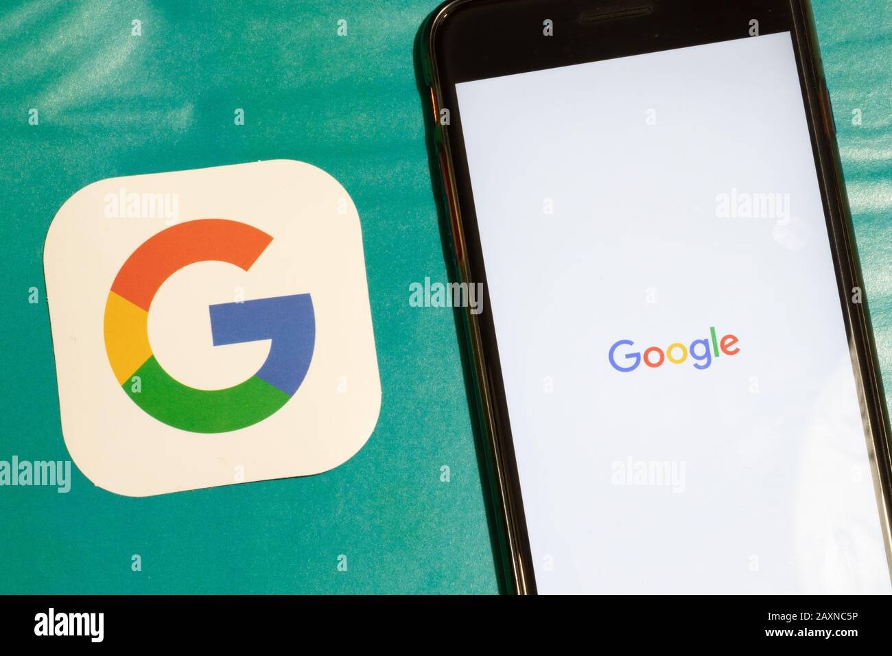 Google logo icon hi-res stock photography and images - Alamy