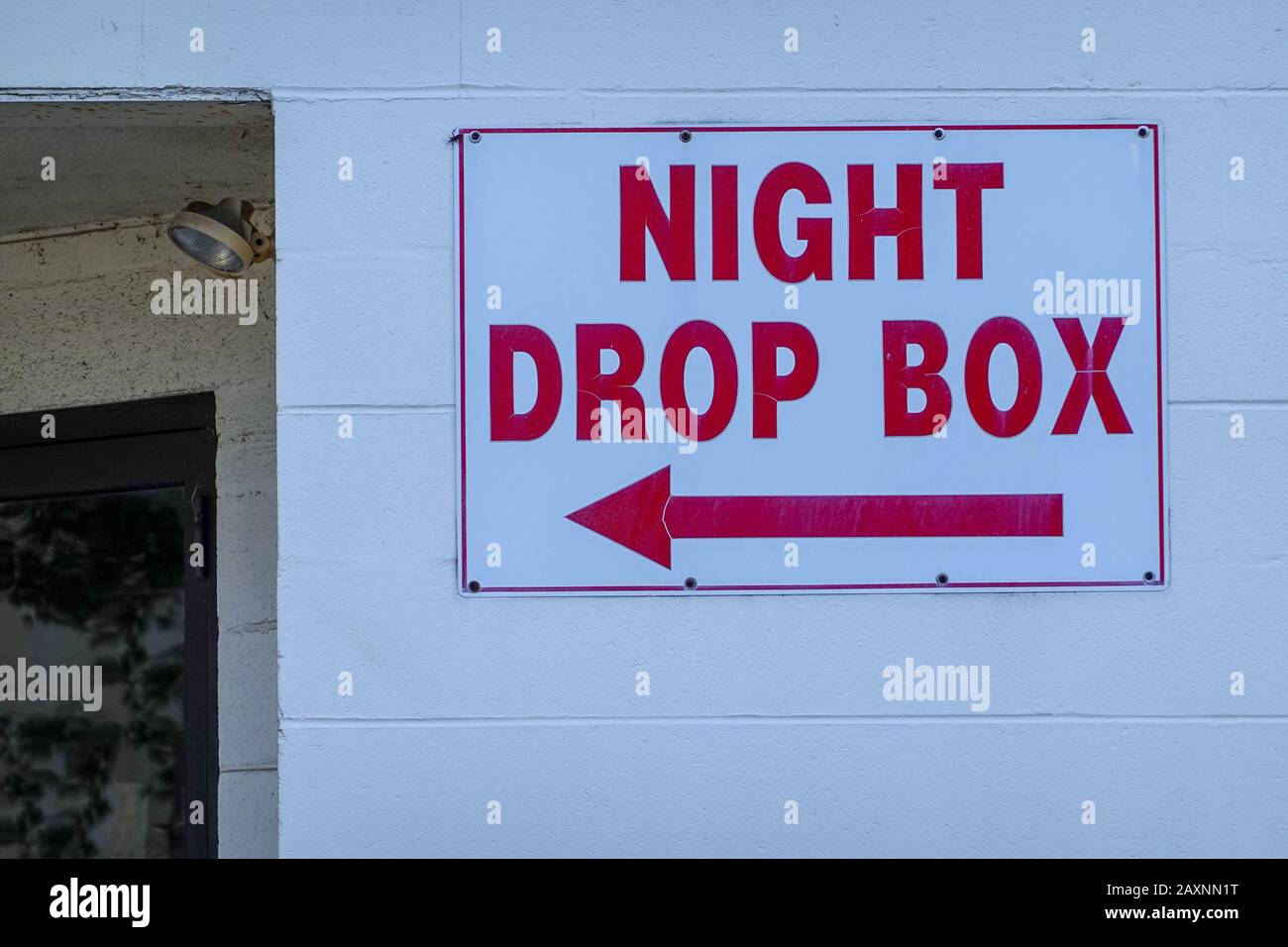 Safety instructions box hi-res stock photography and images - Alamy