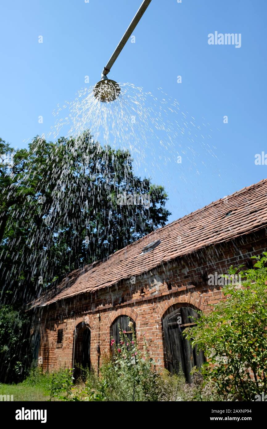 Outside douche, water, barn, court Stock Photo - Alamy