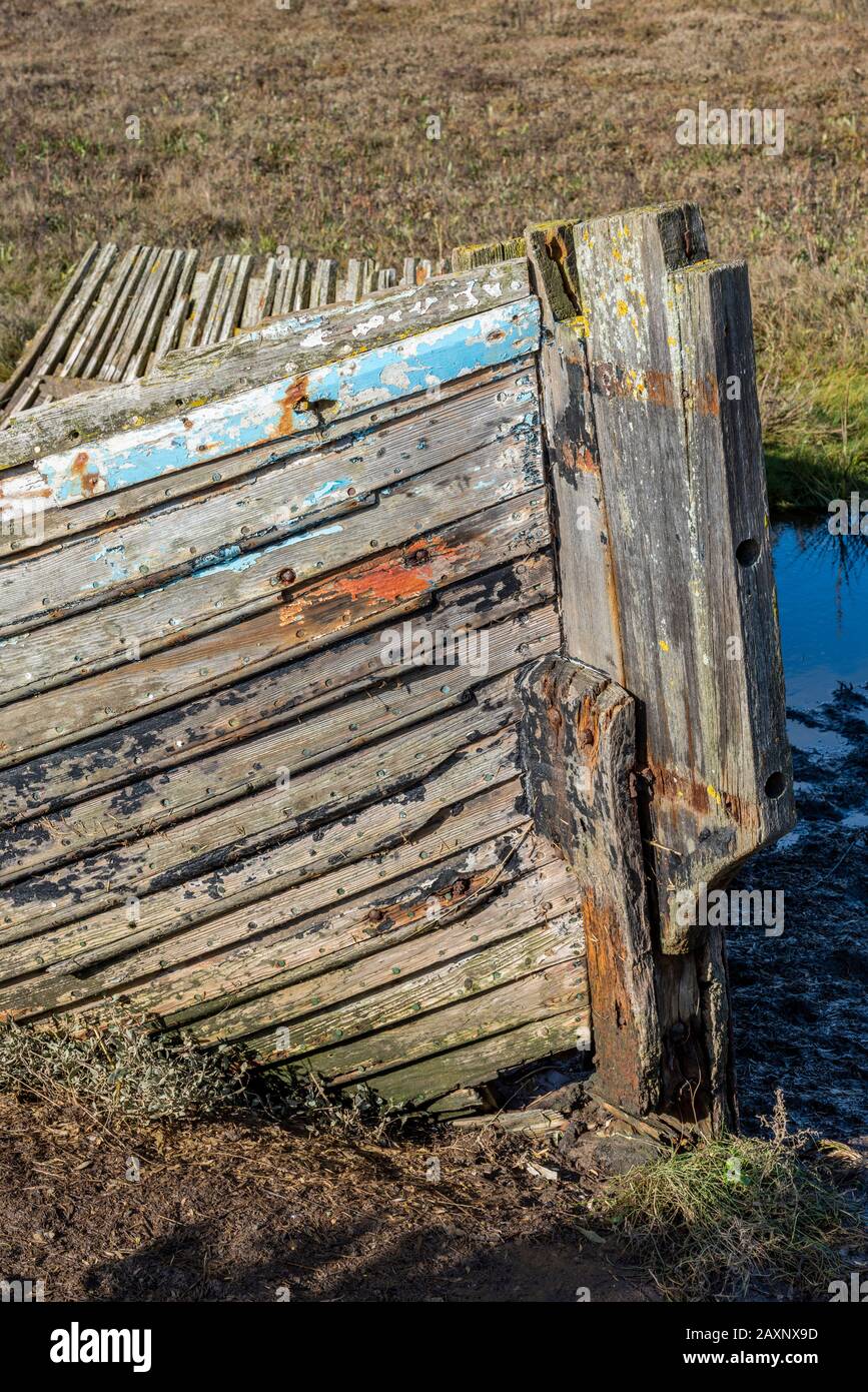 Boat stuck on mud hi-res stock photography and images - Alamy
