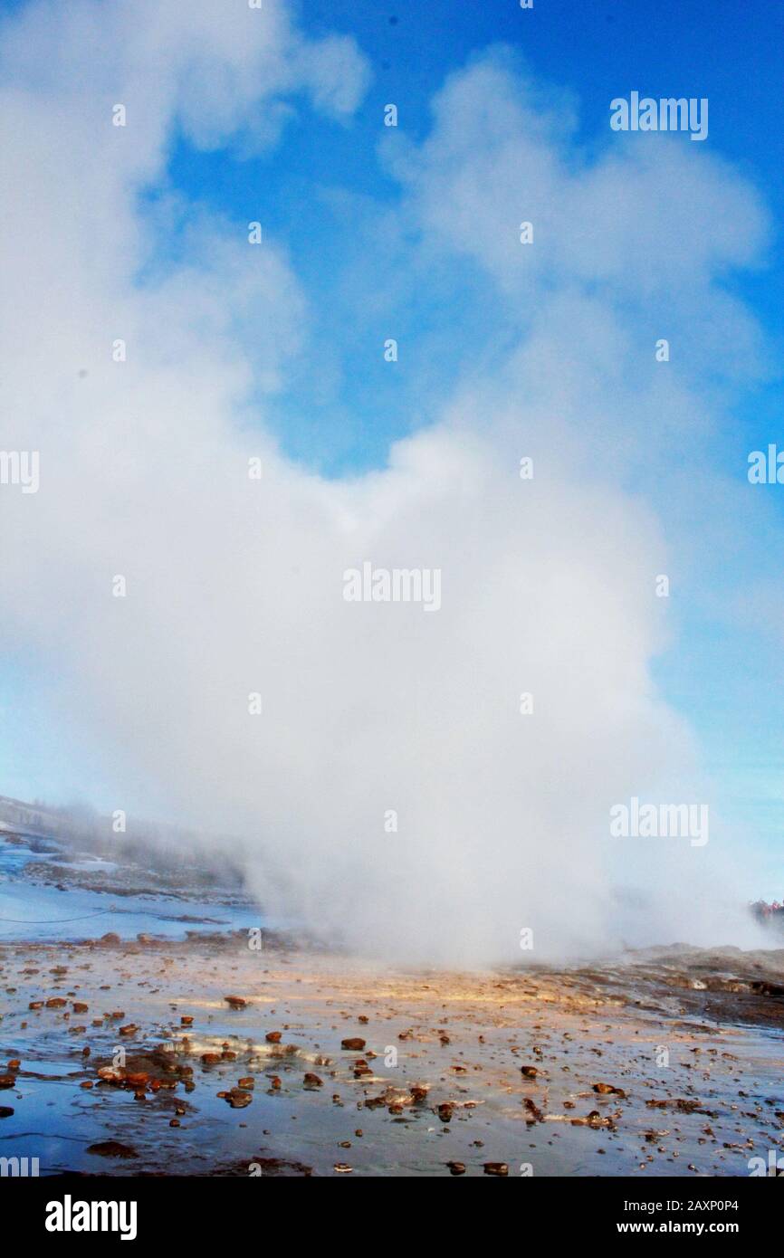 Geyser explosions hi-res stock photography and images - Alamy