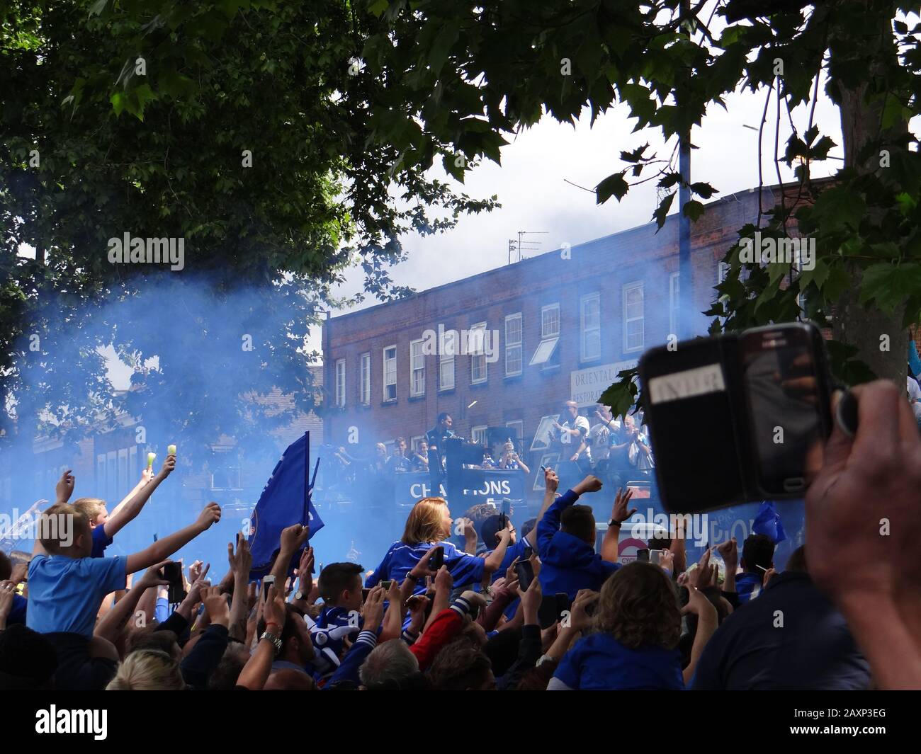 Chelsea football club fulham tour hi-res stock photography and images ...