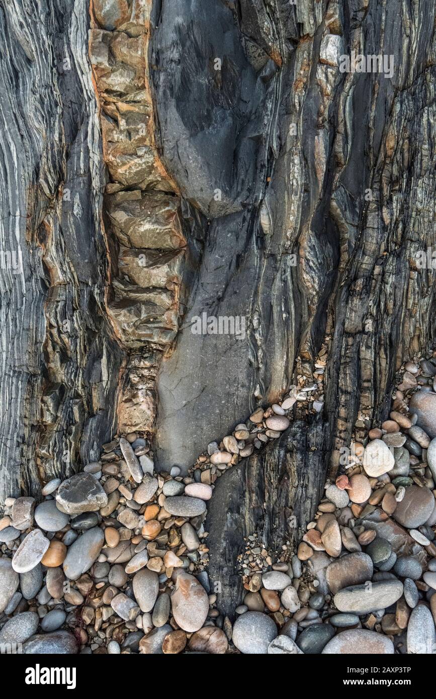 Pebbles and rock structure to Costa Verde, Spain, Playa del Silencio ...