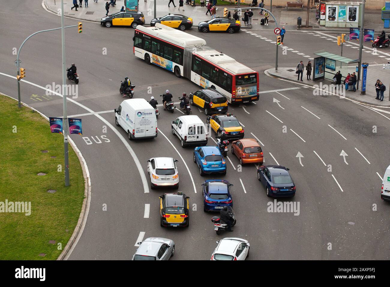 Traffic, Pl.España, Barcelona, Spain Stock Photo - Alamy