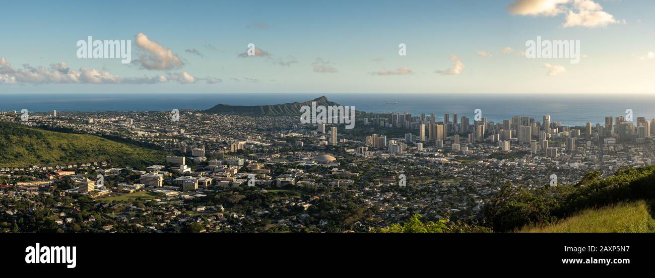Wide panoramic image of sunset over Waikiki, Honolulu and Diamond Head ...