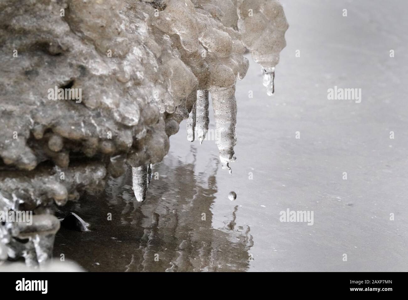 Melting ice sculptures hi-res stock photography and images - Alamy