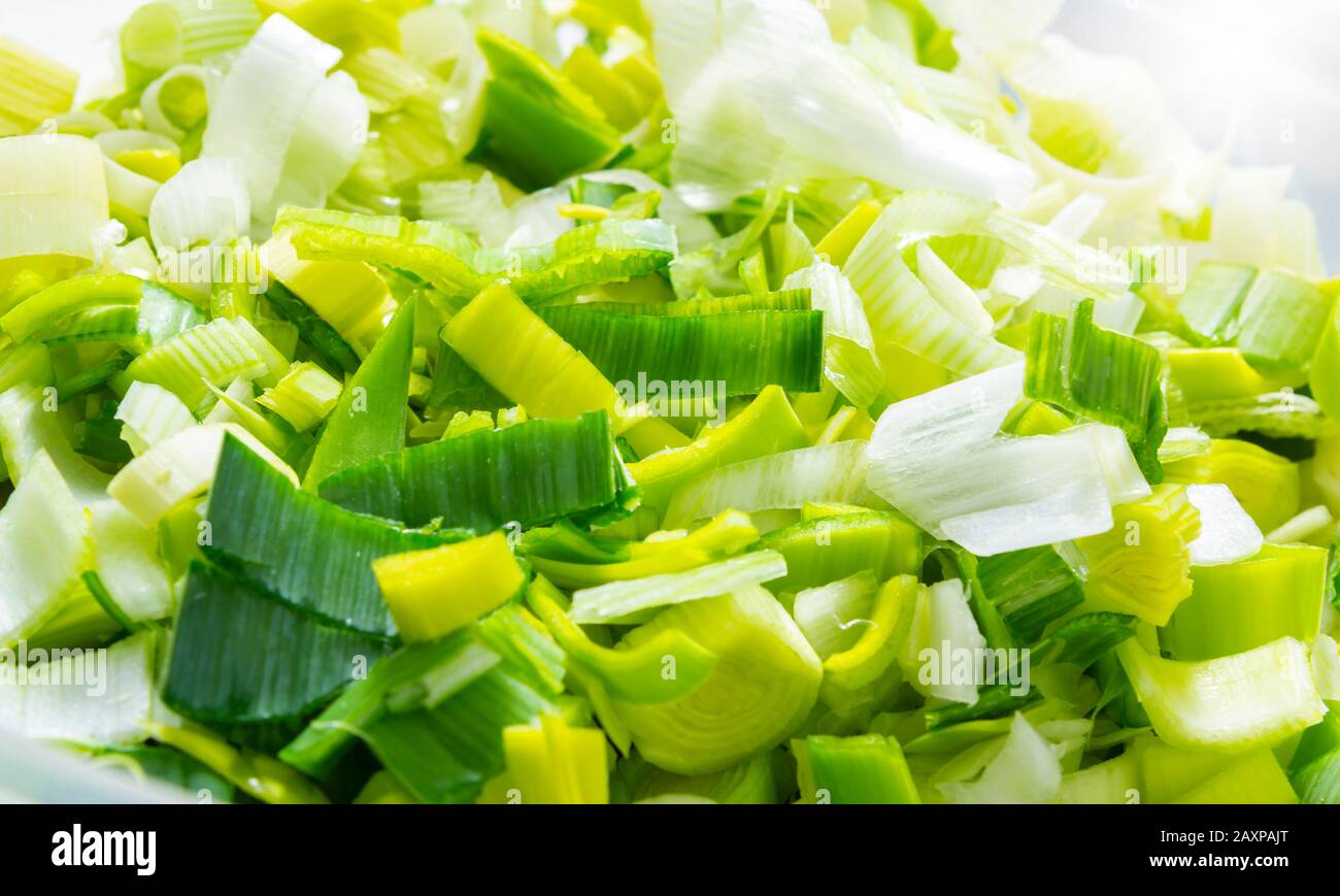 Cutting lettuces hi-res stock photography and images - Alamy