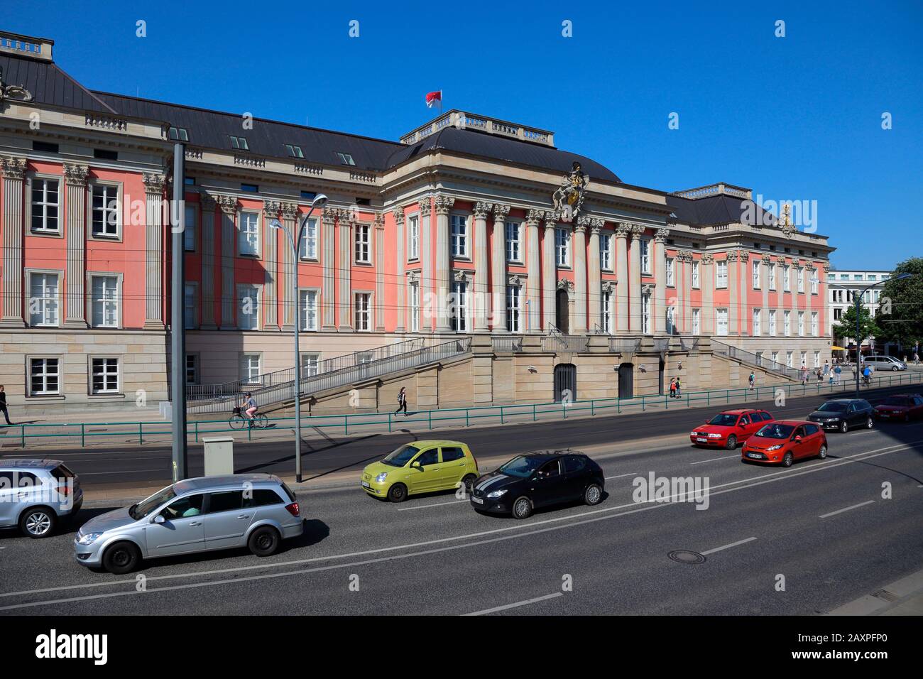 Admin block hi-res stock photography and images - Alamy