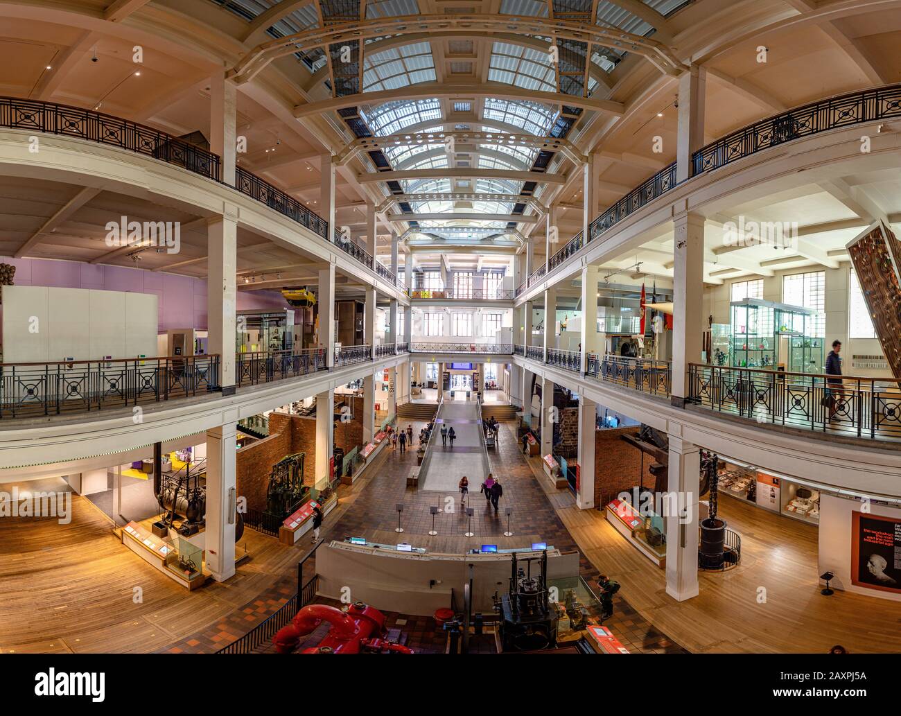 London, UK: 17 September 2019. The Science Museum in South Kensington ...