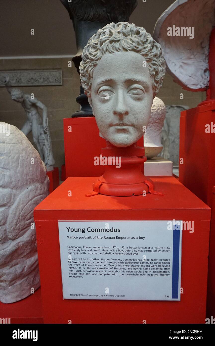 Commodus statue hi-res stock photography and images - Alamy