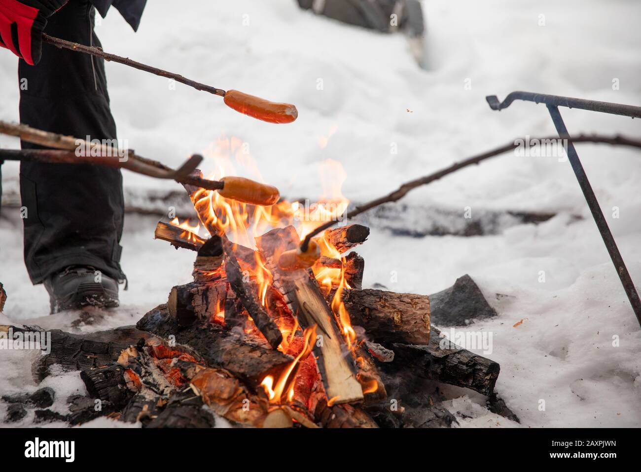Stick campfire hi-res stock photography and images - Alamy