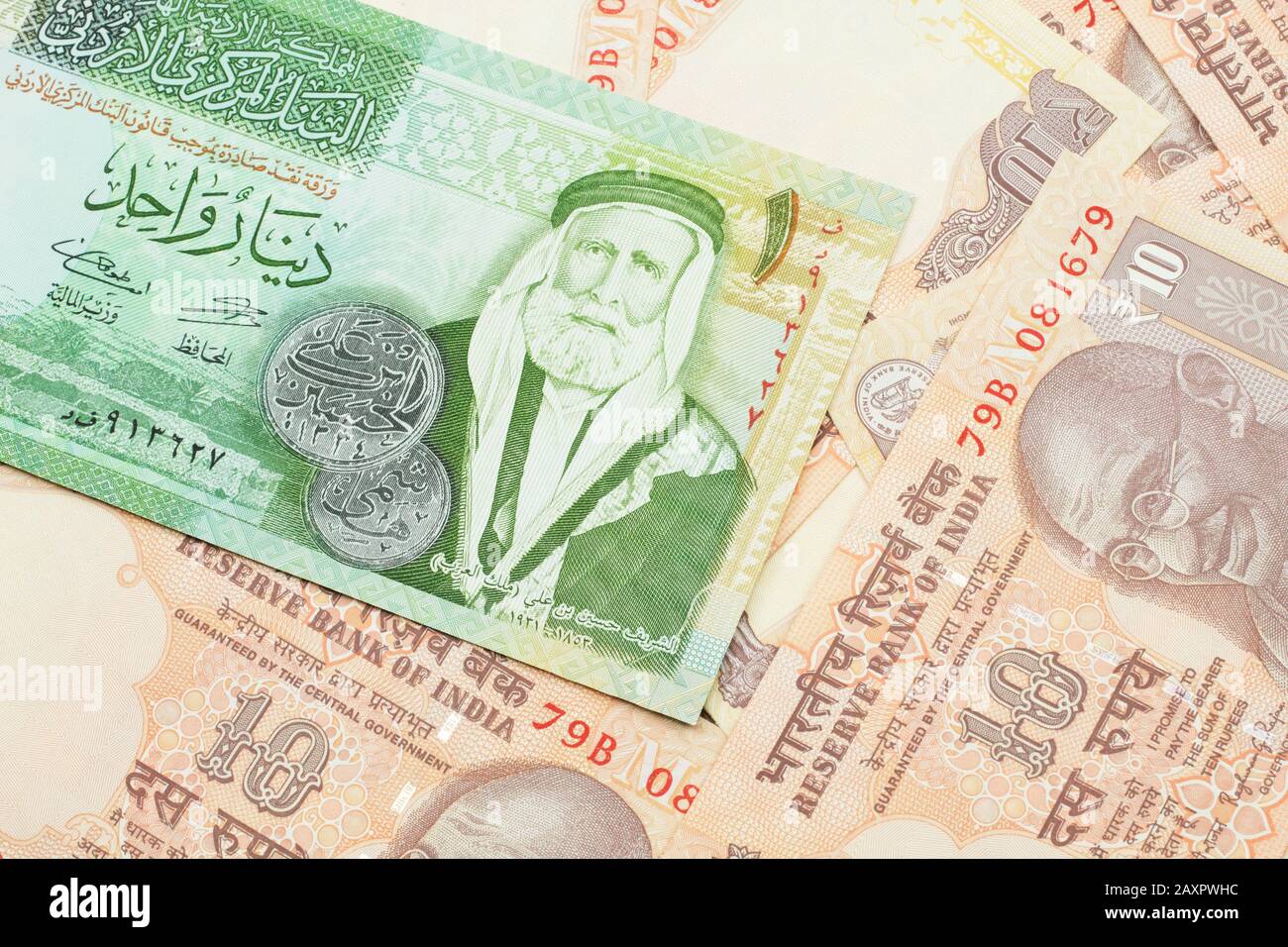 Gold dinar arab hi-res stock photography and images - Alamy