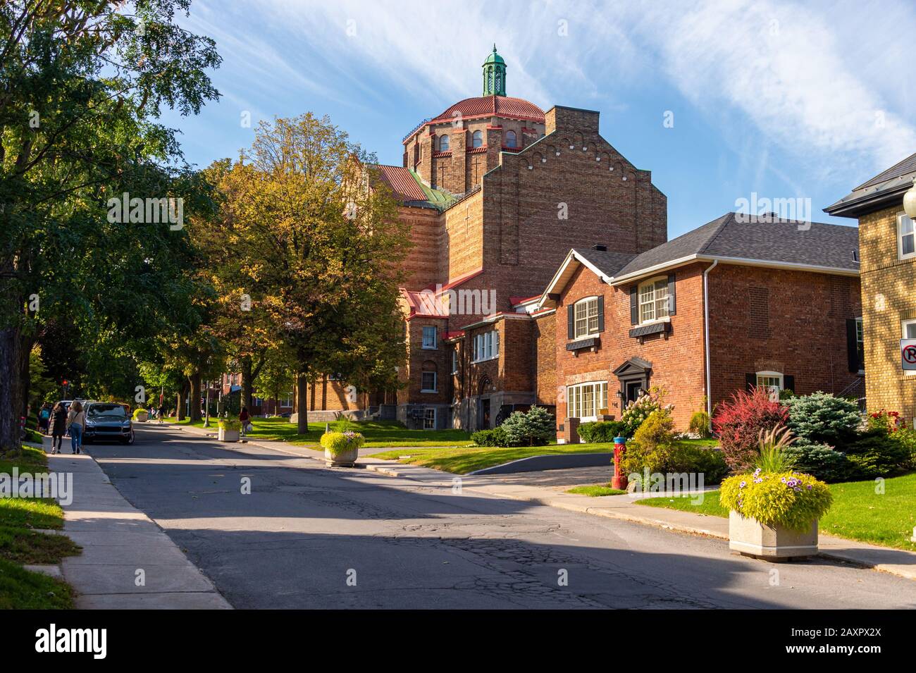 Westmount hi-res stock photography and images - Alamy