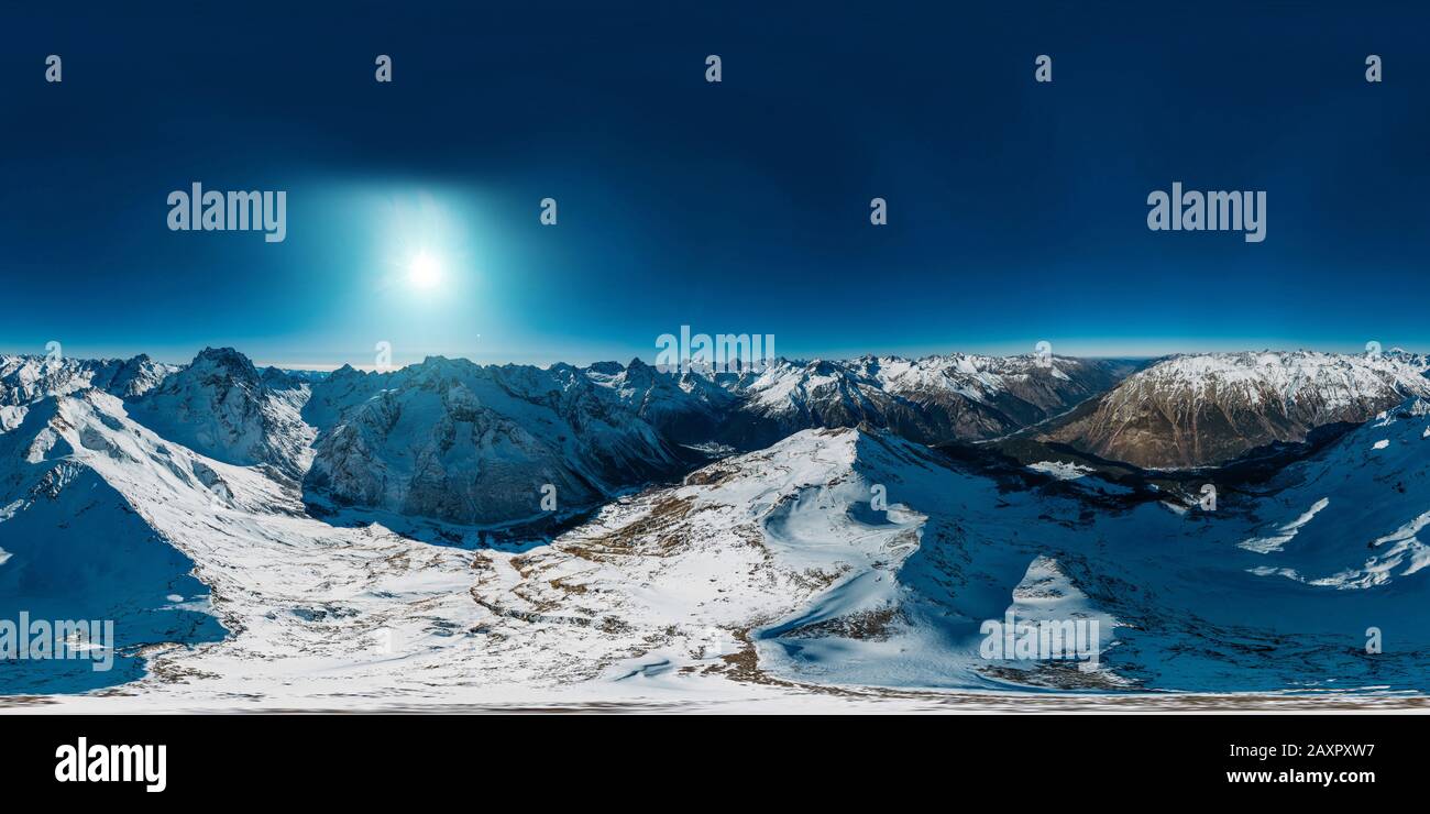 360 degree sphere hi-res stock photography and images - Alamy