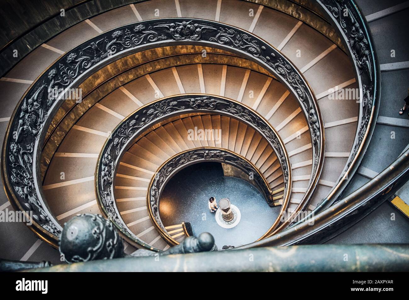 Ornate spiral staircases hi-res stock photography and images - Alamy