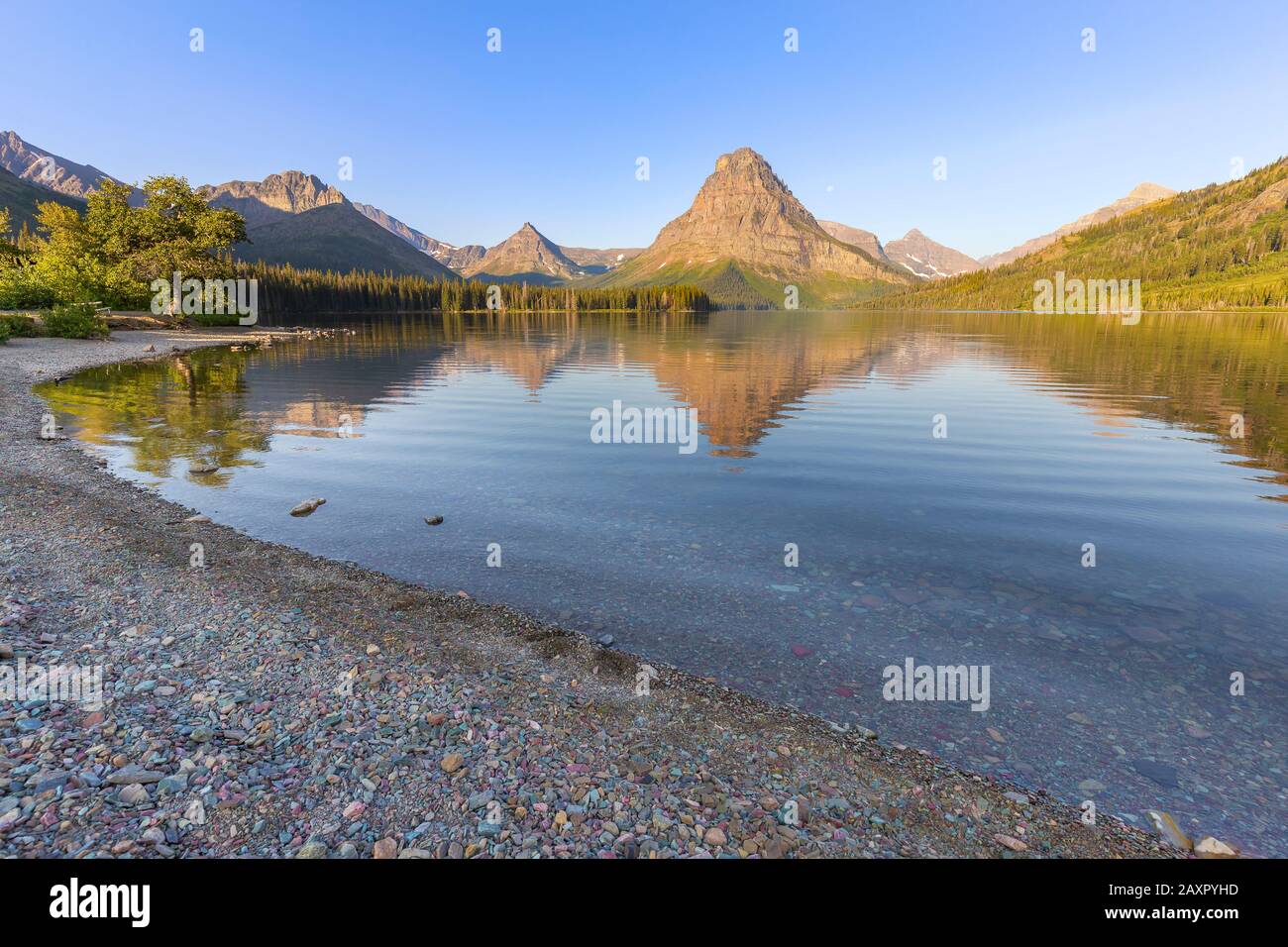 View of mountain ranges hi-res stock photography and images - Alamy
