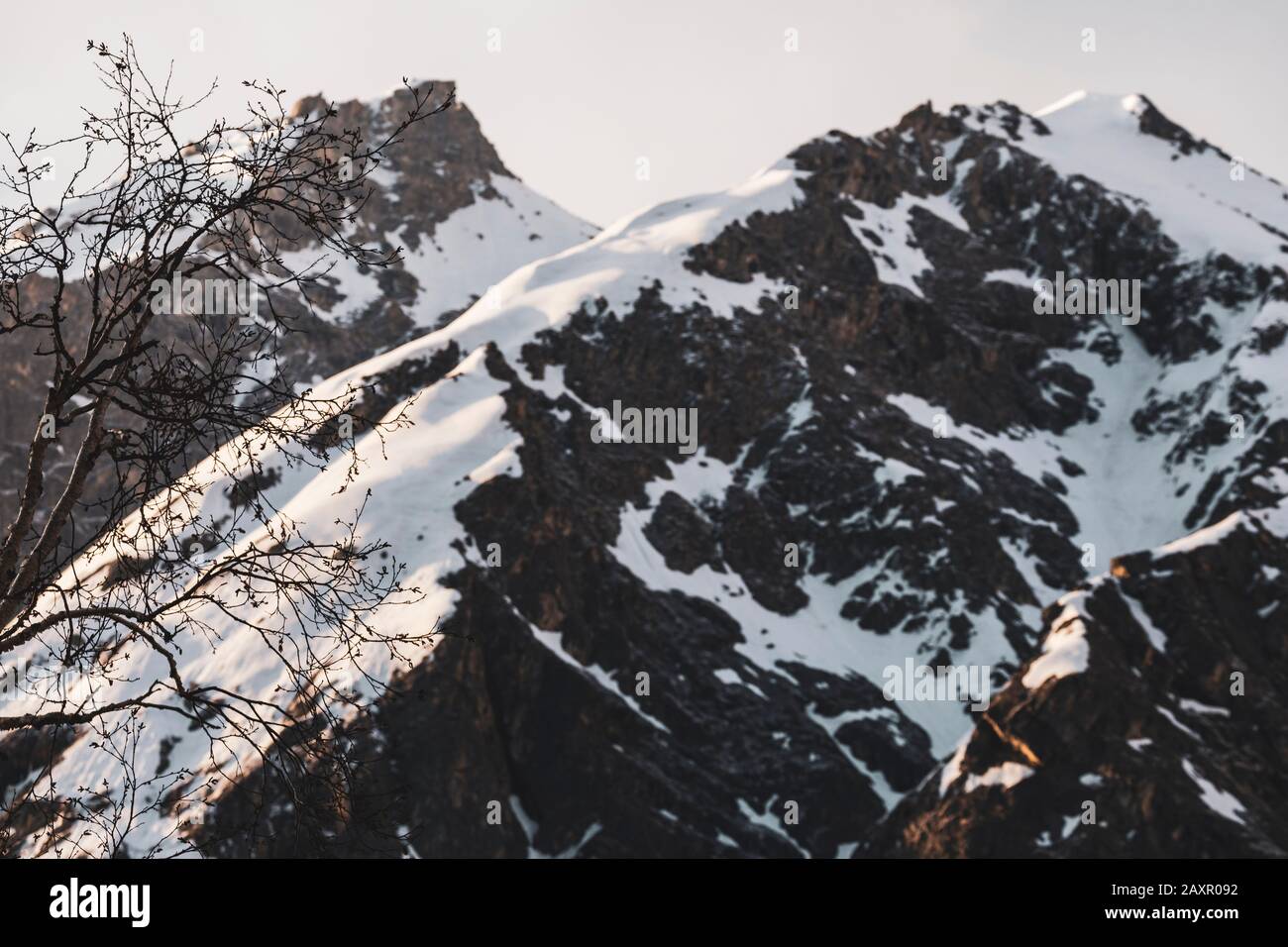 Himalaya snow mountain hi-res stock photography and images - Alamy