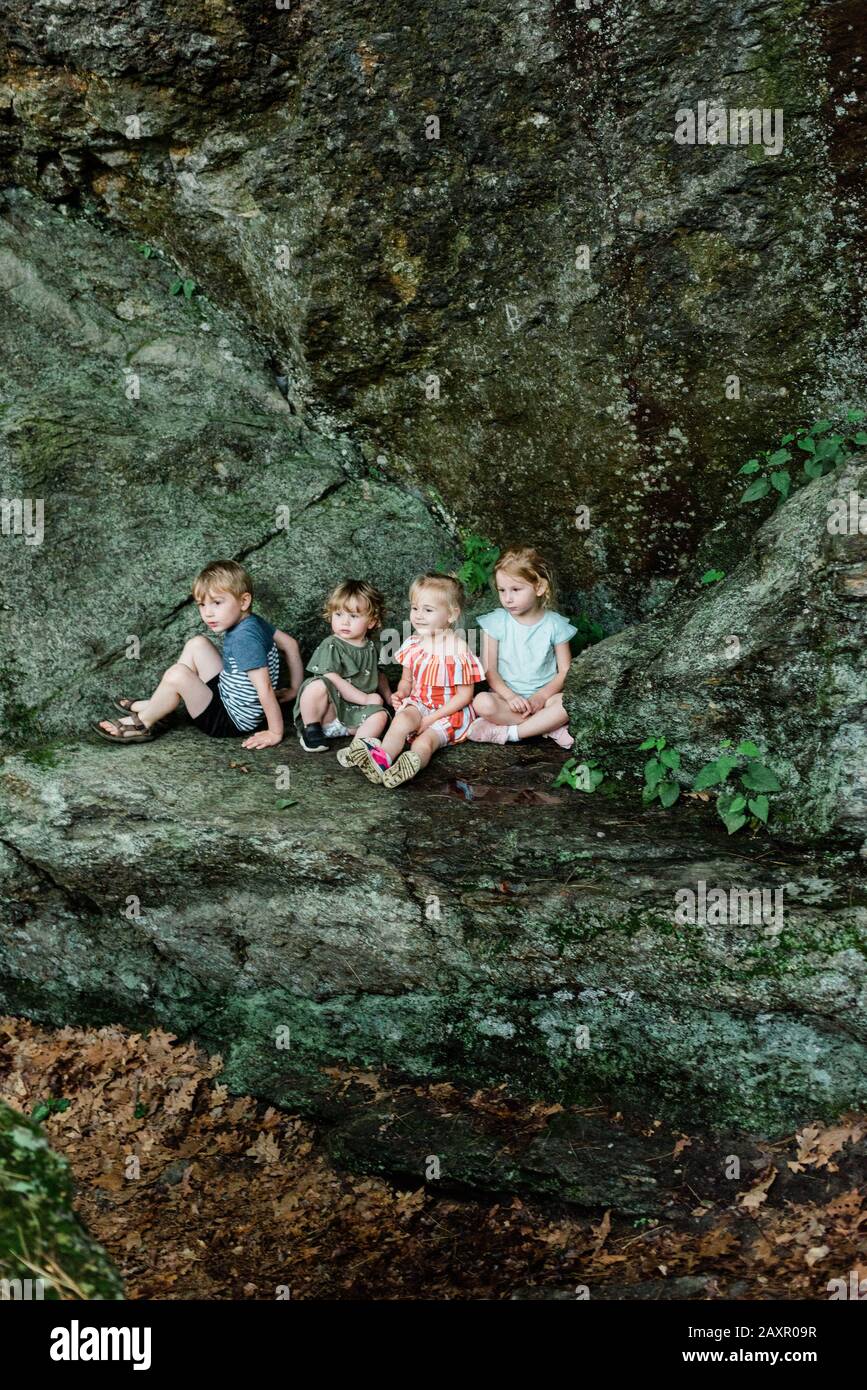 Children in a cave hi-res stock photography and images - Alamy